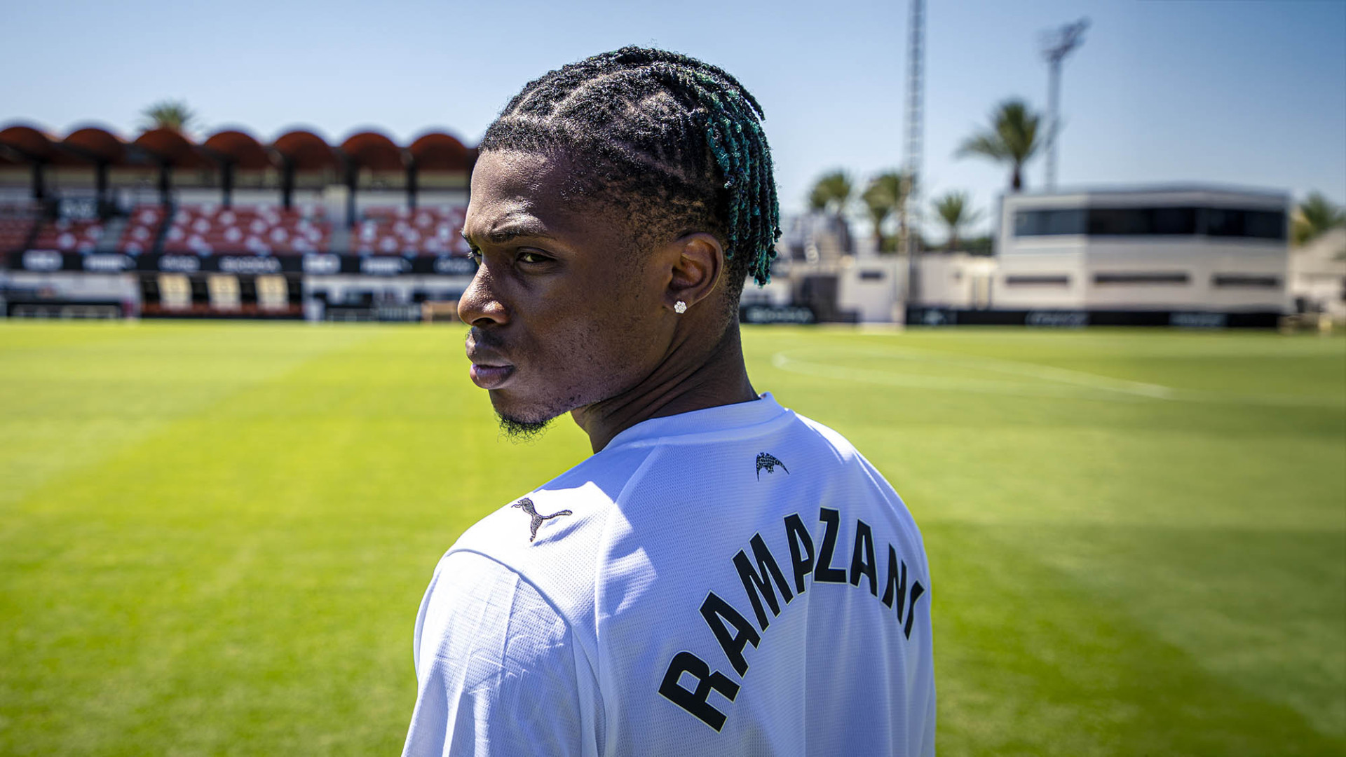 El Valencia busca fórmulas para cortar la cesión de Ramazani y estudia ...